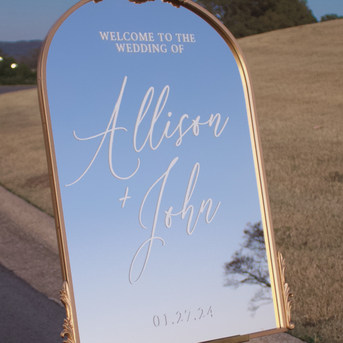 Elegant Calligraphy for Wedding Welcome Signs | Magnolia Dreams